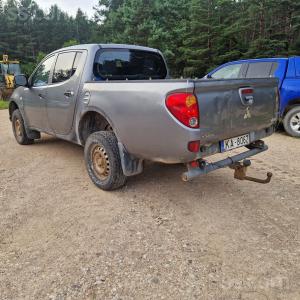 Grey Mitsubishi l-200 2015 in Tukums, with an engine capacity of 2.50 L and mileage of 411 thousand km for 5900 €, photo 5 on AUTOMOTO.COM.LV