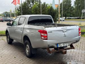 Grey Mitsubishi l-200 2016 in Riga, with an engine capacity of 2.50 L and mileage of 279 thousand km for 10450 €, photo 4 on AUTOMOTO.COM.LV