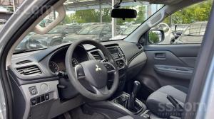 Grey Mitsubishi l-200 2016 in Riga, with an engine capacity of 2.50 L and mileage of 279 thousand km for 10450 €, photo 6 on AUTOMOTO.COM.LV