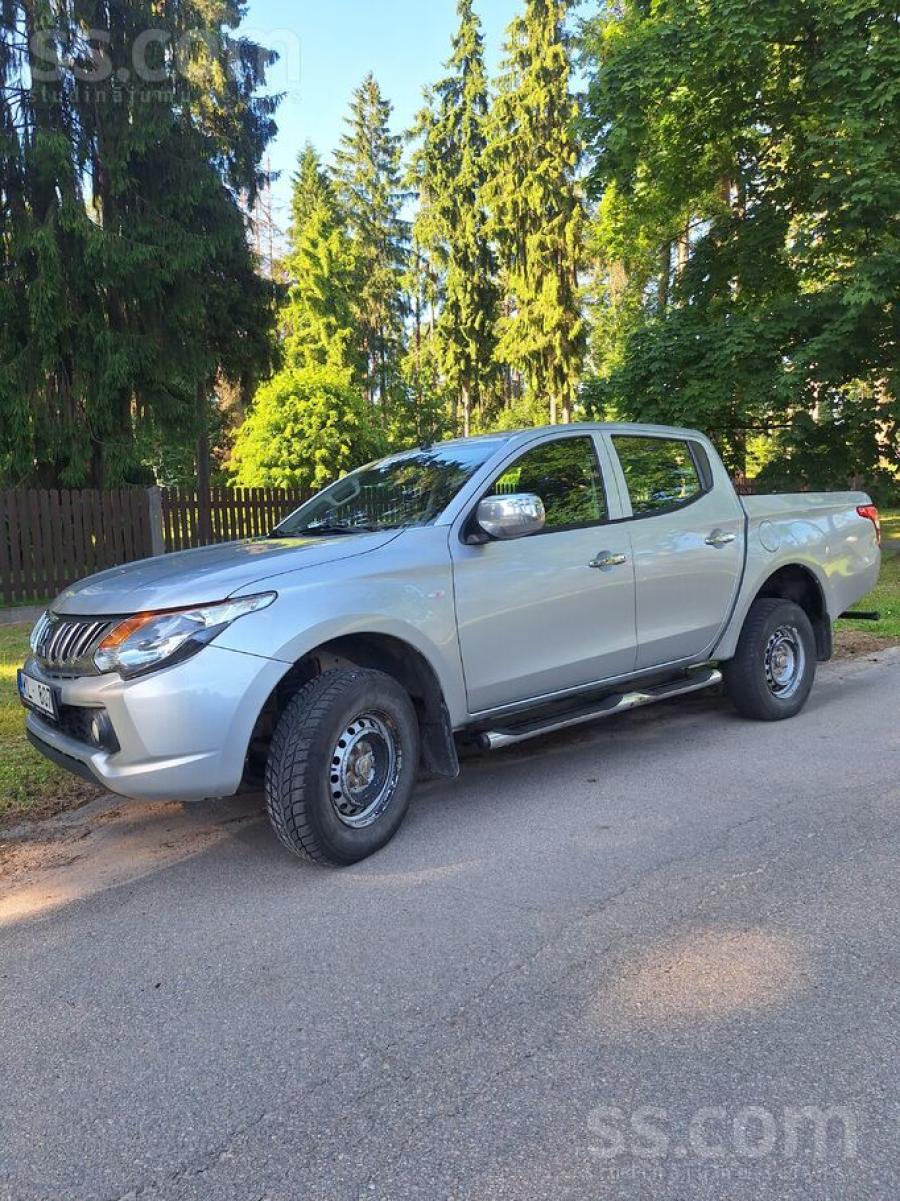 Pelēks Mitsubishi l-200 2016 Ogre, ar dzinēja tilpumu 2.40 L un nobraukumu 333 tūkst. km par 10000 €, foto 1 vietnē AUTOMOTO.COM.LV