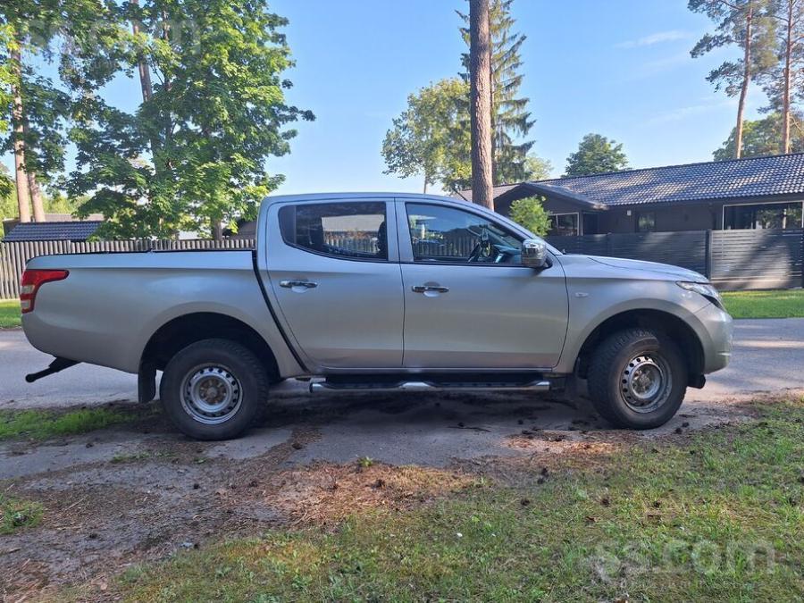 Pelēks Mitsubishi l-200 2016 Ogre, ar dzinēja tilpumu 2.40 L un nobraukumu 333 tūkst. km par 10000 €, foto 7 vietnē AUTOMOTO.COM.LV