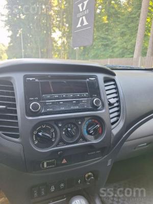Pelēks Mitsubishi l-200 2016 Ogre, ar dzinēja tilpumu 2.40 L un nobraukumu 333 tūkst. km par 10000 €, foto 11 vietnē AUTOMOTO.COM.LV