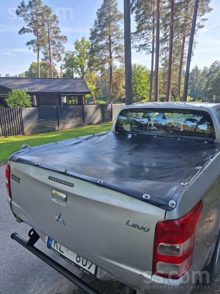 Pelēks Mitsubishi l-200 2016 Ogre, ar dzinēja tilpumu 2.40 L un nobraukumu 333 tūkst. km par 10000 €, foto 13 vietnē AUTOMOTO.COM.LV