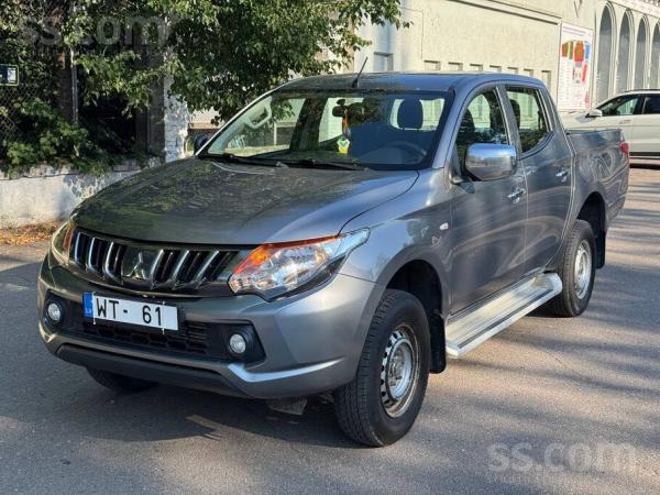 Pelēks Mitsubishi l-200 2018 Rīga, ar dzinēja tilpumu 2.40 L un nobraukumu 261 tūkst. km par 11150 €, foto 1 vietnē AUTOMOTO.COM.LV