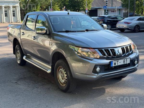 Pelēks Mitsubishi l-200 2018 Rīga, ar dzinēja tilpumu 2.40 L un nobraukumu 261 tūkst. km par 11150 €, foto 2 vietnē AUTOMOTO.COM.LV