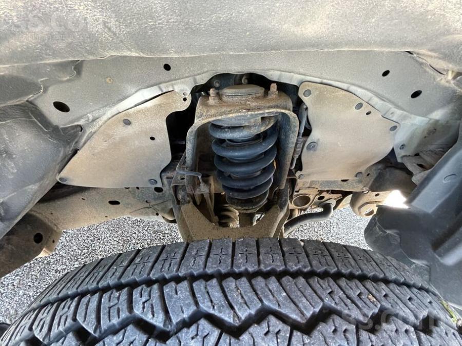 Pelēks Mitsubishi l-200 2019 Rīga, ar dzinēja tilpumu 2.40 L un nobraukumu 257 tūkst. km par 14990 €, foto 13 vietnē AUTOMOTO.COM.LV