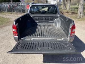 Pelēks Mitsubishi l-200 2019 Rīga, ar dzinēja tilpumu 2.40 L un nobraukumu 257 tūkst. km par 14990 €, foto 15 vietnē AUTOMOTO.COM.LV