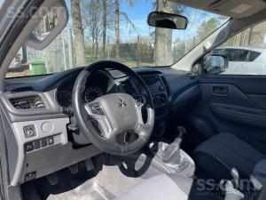 Pelēks Mitsubishi l-200 2019 Rīga, ar dzinēja tilpumu 2.40 L un nobraukumu 257 tūkst. km par 14990 €, foto 18 vietnē AUTOMOTO.COM.LV