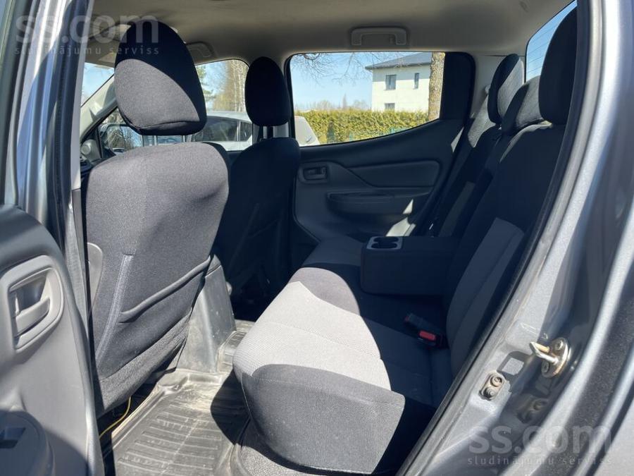 Pelēks Mitsubishi l-200 2019 Rīga, ar dzinēja tilpumu 2.40 L un nobraukumu 257 tūkst. km par 14990 €, foto 20 vietnē AUTOMOTO.COM.LV