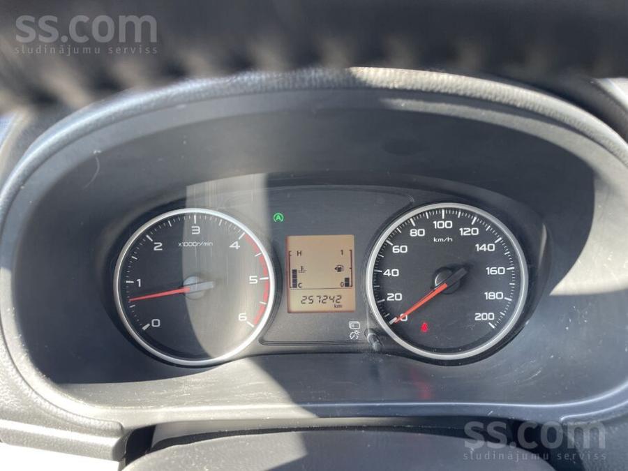 Pelēks Mitsubishi l-200 2019 Rīga, ar dzinēja tilpumu 2.40 L un nobraukumu 257 tūkst. km par 14990 €, foto 27 vietnē AUTOMOTO.COM.LV