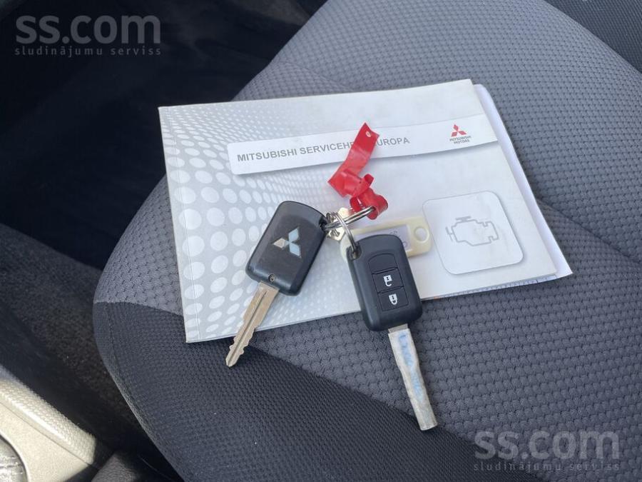 Pelēks Mitsubishi l-200 2019 Rīga, ar dzinēja tilpumu 2.40 L un nobraukumu 257 tūkst. km par 14990 €, foto 31 vietnē AUTOMOTO.COM.LV