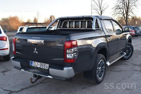 Pelēks Mitsubishi l-200 2020 Kuldīga, ar dzinēja tilpumu 2.30 L un nobraukumu 0 tūkst. km par 18990 €, foto 2 vietnē AUTOMOTO.COM.LV