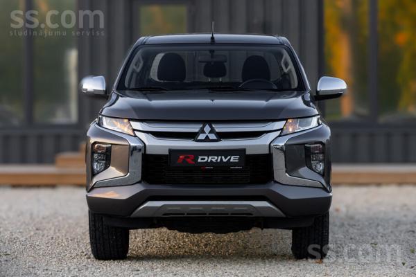 Pelēks Mitsubishi l-200 2021 Jelgava, ar dzinēja tilpumu 2.30 L un nobraukumu 178 tūkst. km par 19900 €, foto 4 vietnē AUTOMOTO.COM.LV