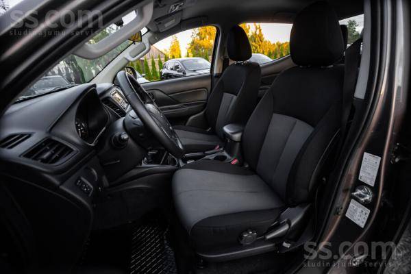 Pelēks Mitsubishi l-200 2021 Jelgava, ar dzinēja tilpumu 2.30 L un nobraukumu 178 tūkst. km par 19900 €, foto 9 vietnē AUTOMOTO.COM.LV