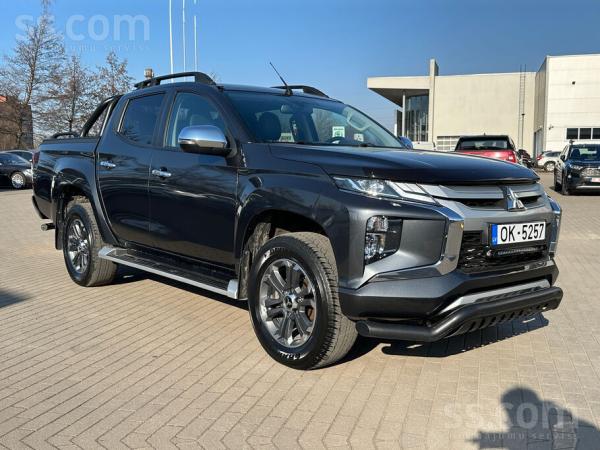 Grey Mitsubishi l-200 2022 in Liepaja, with an engine capacity of 2.30 L and mileage of 54 thousand km for 30900 €, photo 4 on AUTOMOTO.COM.LV