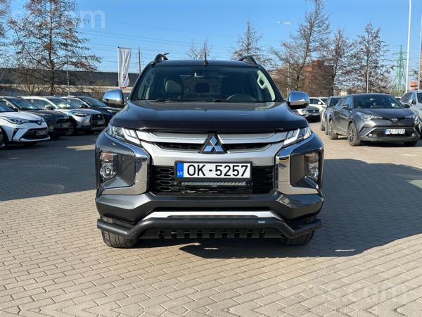 Grey Mitsubishi l-200 2022 in Liepaja, with an engine capacity of 2.30 L and mileage of 54 thousand km for 30900 €, photo 7 on AUTOMOTO.COM.LV