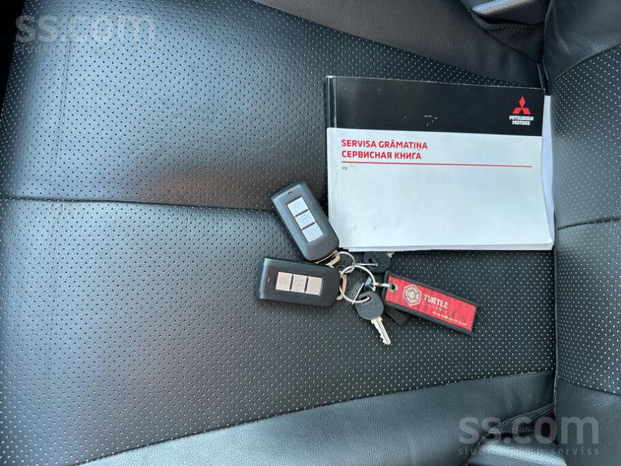 Grey Mitsubishi l-200 2022 in Liepaja, with an engine capacity of 2.30 L and mileage of 54 thousand km for 30900 €, photo 23 on AUTOMOTO.COM.LV