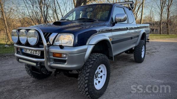 Mitsubishi l-200 2001 Tukums, ar dzinēja tilpumu 2.50 L un nobraukumu 202 tūkst. km par 6700 €, foto 1 vietnē AUTOMOTO.COM.LV