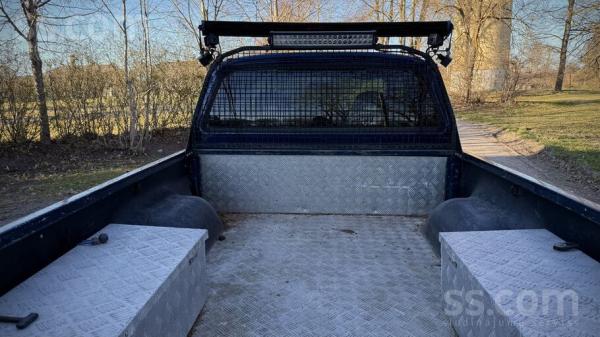 Mitsubishi l-200 2001 Tukums, ar dzinēja tilpumu 2.50 L un nobraukumu 202 tūkst. km par 6700 €, foto 4 vietnē AUTOMOTO.COM.LV
