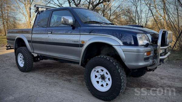 Mitsubishi l-200 2001 Tukums, ar dzinēja tilpumu 2.50 L un nobraukumu 202 tūkst. km par 6700 €, foto 7 vietnē AUTOMOTO.COM.LV