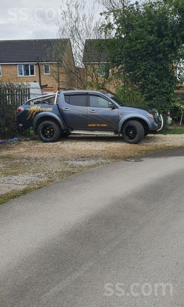 Mitsubishi l-200 2006 Jelgava, ar dzinēja tilpumu 2.50 L un nobraukumu 145 tūkst. km par 5650 €, foto 3 vietnē AUTOMOTO.COM.LV