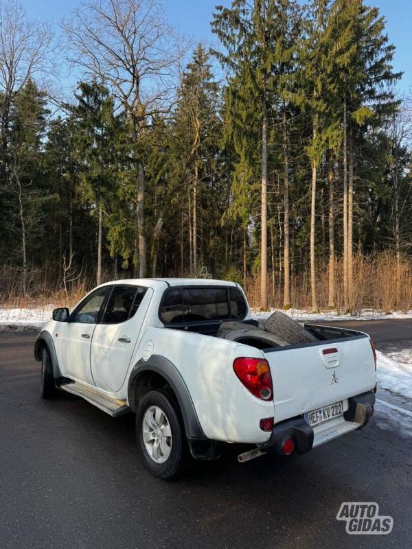 Mitsubishi l-200 2007 in Kaunas, with an engine capacity of 2.50 L and mileage of 2 thousand km for 7550 €, photo 4 on AUTOMOTO.COM.LV