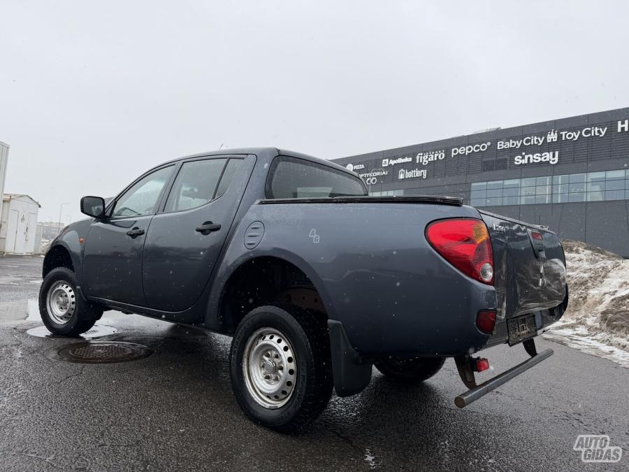 Mitsubishi l-200 2008 in Vilnius, with an engine capacity of 2.50 L and mileage of 275 thousand km for 7100 €, photo 5 on AUTOMOTO.COM.LV