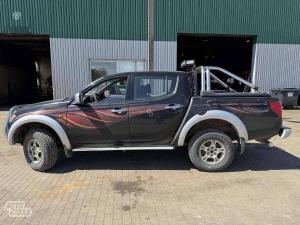 Mitsubishi l-200 2009 in Kaunas, with an engine capacity of 2.50 L and mileage of 160 thousand km for 6400 €, photo 4 on AUTOMOTO.COM.LV