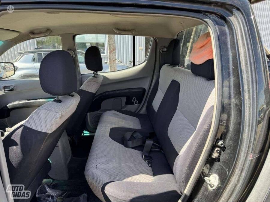 Mitsubishi l-200 2009 in Kaunas, with an engine capacity of 2.50 L and mileage of 160 thousand km for 6400 €, photo 8 on AUTOMOTO.COM.LV