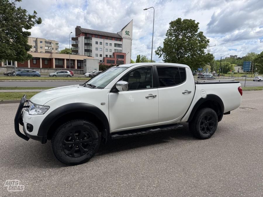 Mitsubishi l-200 2012 in Vilnius, with an engine capacity of 2.50 L and mileage of 281 thousand km for 6500 €, photo 3 on AUTOMOTO.COM.LV