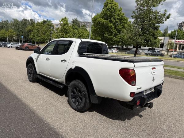 Mitsubishi l-200 2012 in Vilnius, with an engine capacity of 2.50 L and mileage of 281 thousand km for 6500 €, photo 4 on AUTOMOTO.COM.LV