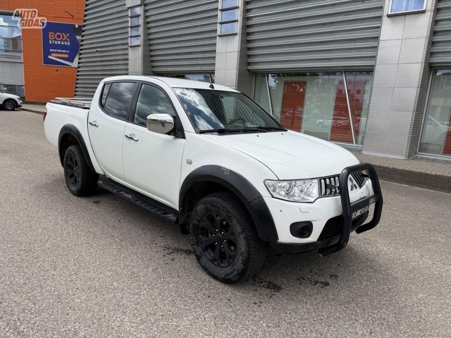 Mitsubishi l-200 2012 in Vilnius, with an engine capacity of 2.50 L and mileage of 281 thousand km for 6500 €, photo 7 on AUTOMOTO.COM.LV