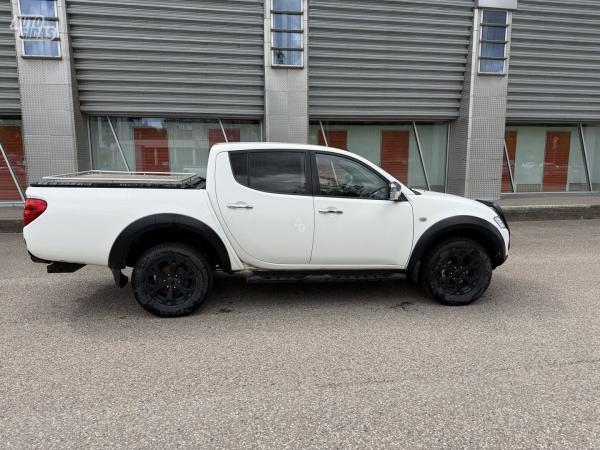 Mitsubishi l-200 2012 in Vilnius, with an engine capacity of 2.50 L and mileage of 281 thousand km for 6500 €, photo 7 on AUTOMOTO.COM.LV