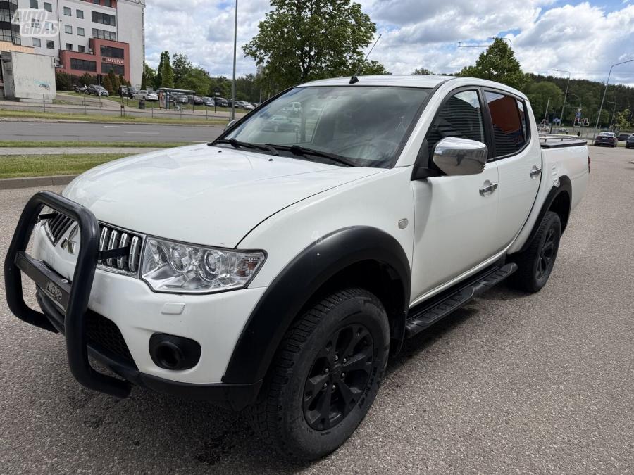 Mitsubishi l-200 2012 in Vilnius, with an engine capacity of 2.50 L and mileage of 281 thousand km for 6500 €, photo 9 on AUTOMOTO.COM.LV
