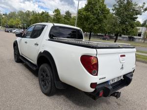 Mitsubishi l-200 2012 in Vilnius, with an engine capacity of 2.50 L and mileage of 281 thousand km for 6500 €, photo 10 on AUTOMOTO.COM.LV