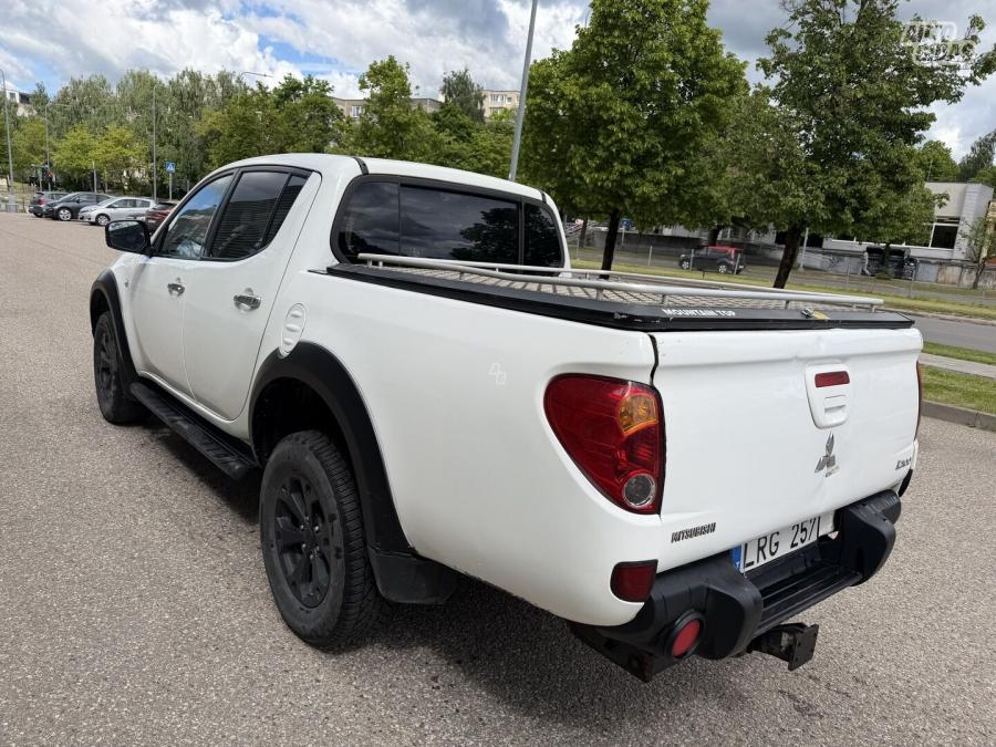 Mitsubishi l-200 2012 in Vilnius, with an engine capacity of 2.50 L and mileage of 281 thousand km for 6500 €, photo 10 on AUTOMOTO.COM.LV