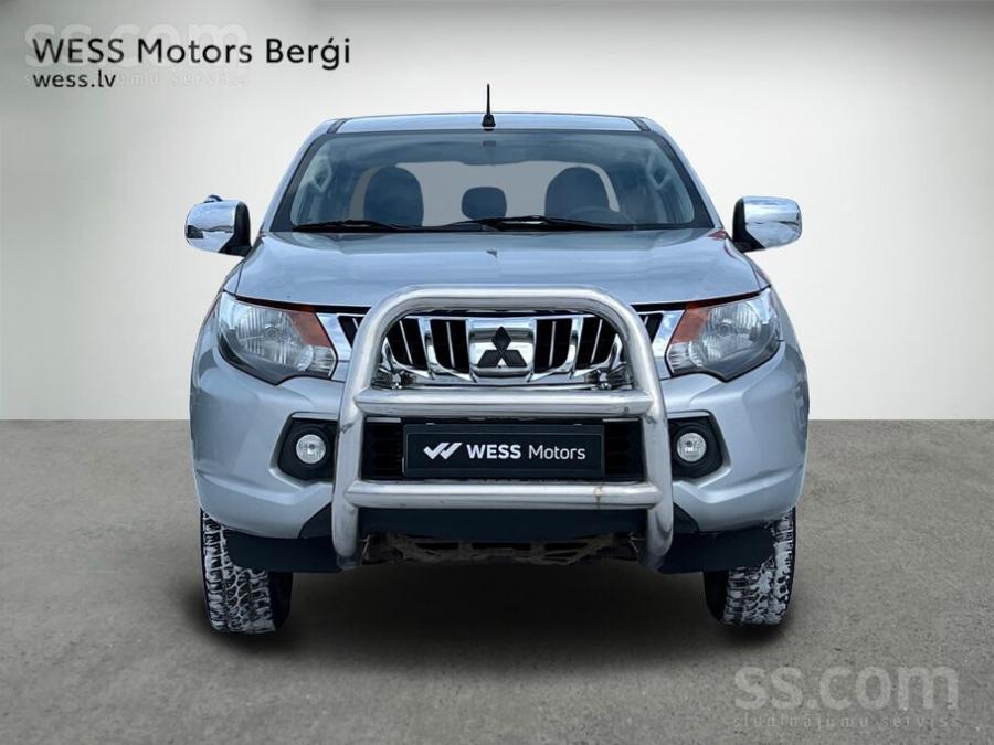 Mitsubishi l-200 2016 in Riga, with an engine capacity of 2.40 L and mileage of 161 thousand km for 14990 €, photo 5 on AUTOMOTO.COM.LV