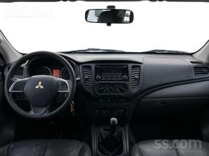 Mitsubishi l-200 2016 in Riga, with an engine capacity of 2.40 L and mileage of 161 thousand km for 14990 €, photo 8 on AUTOMOTO.COM.LV