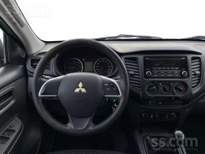 Mitsubishi l-200 2016 in Riga, with an engine capacity of 2.40 L and mileage of 161 thousand km for 14990 €, photo 9 on AUTOMOTO.COM.LV