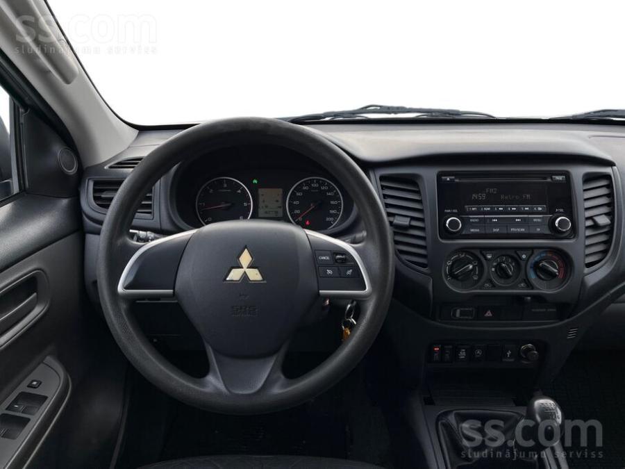 Mitsubishi l-200 2016 in Riga, with an engine capacity of 2.40 L and mileage of 161 thousand km for 14990 €, photo 9 on AUTOMOTO.COM.LV