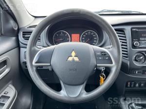Mitsubishi l-200 2016 in Riga, with an engine capacity of 2.40 L and mileage of 161 thousand km for 14990 €, photo 12 on AUTOMOTO.COM.LV