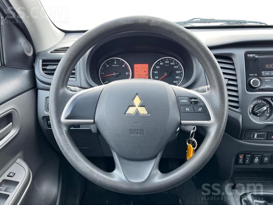 Mitsubishi l-200 2016 in Riga, with an engine capacity of 2.40 L and mileage of 161 thousand km for 14990 €, photo 12 on AUTOMOTO.COM.LV