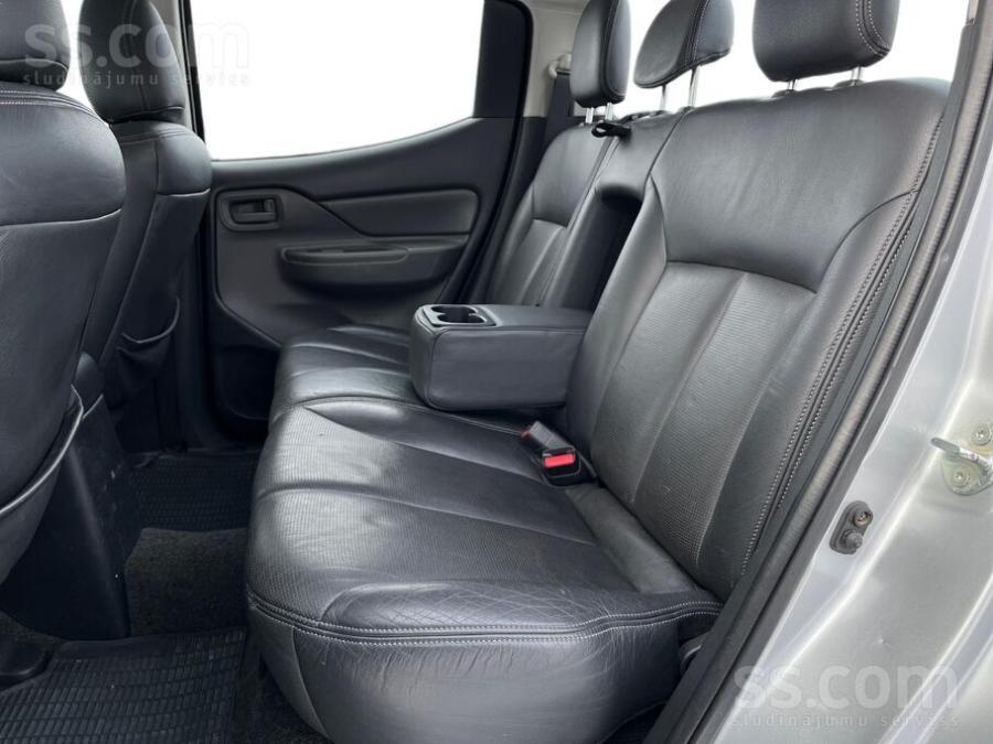 Mitsubishi l-200 2016 in Riga, with an engine capacity of 2.40 L and mileage of 161 thousand km for 14990 €, photo 15 on AUTOMOTO.COM.LV