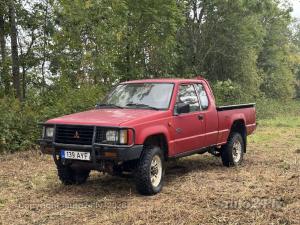 Red Mitsubishi l-200 1990 in Tallinn, with an engine capacity of 2.00 L and mileage of 355 thousand km for 1000 €, photo  on AUTOMOTO.COM.LV