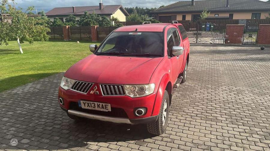 Red Mitsubishi l-200 2013 in Silute, with an engine capacity of 0.00 L and mileage of 137 thousand km for 5000 €, photo 1 on AUTOMOTO.COM.LV