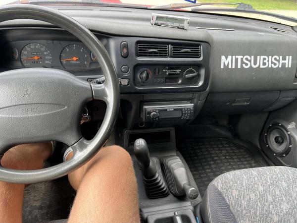 Sarkans Mitsubishi l-200 1998 Pasvalys, ar dzinēja tilpumu 2.50 L un nobraukumu 300 tūkst. km par 3650 €, foto 7 vietnē AUTOMOTO.COM.LV
