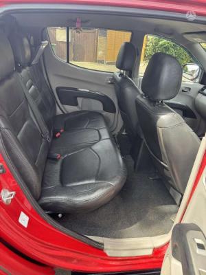 Red Mitsubishi l-200 2010 in Silute, with an engine capacity of 2.48 L and mileage of 196 thousand km for 6000 €, photo 10 on AUTOMOTO.COM.LV
