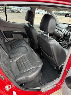Red Mitsubishi l-200 2012 in Silute, with an engine capacity of 2.48 L and mileage of 107 thousand km for 5750 €, photo 11 on AUTOMOTO.COM.LV