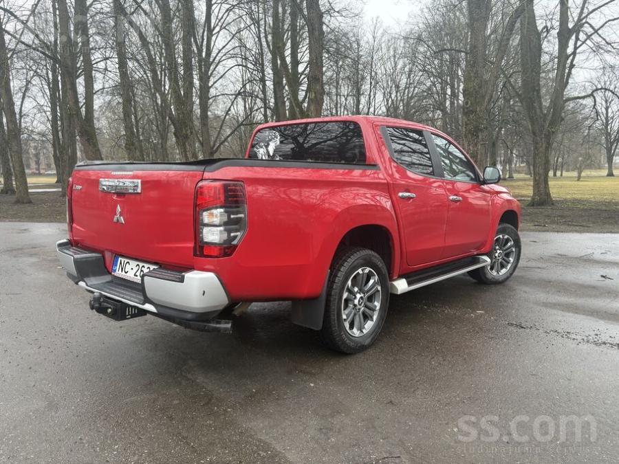 Sarkans Mitsubishi l-200 2022 Rīga, ar dzinēja tilpumu 2.30 L un nobraukumu 77 tūkst. km par 33900 €, foto 4 vietnē AUTOMOTO.COM.LV