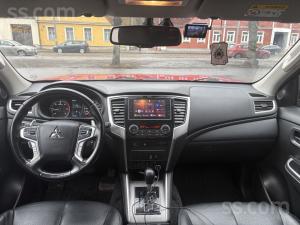 Sarkans Mitsubishi l-200 2022 Rīga, ar dzinēja tilpumu 2.30 L un nobraukumu 77 tūkst. km par 33900 €, foto 8 vietnē AUTOMOTO.COM.LV